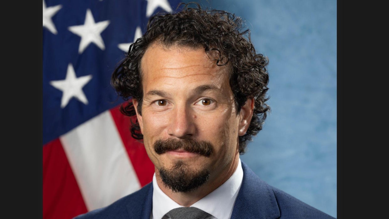 Politics may have spurred August purge of 5 veteran FBI agents - CBS News