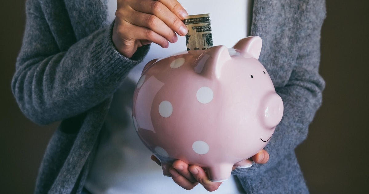 $20,000 3-month CD vs. $20,000 money market account: Which can earn more now? 