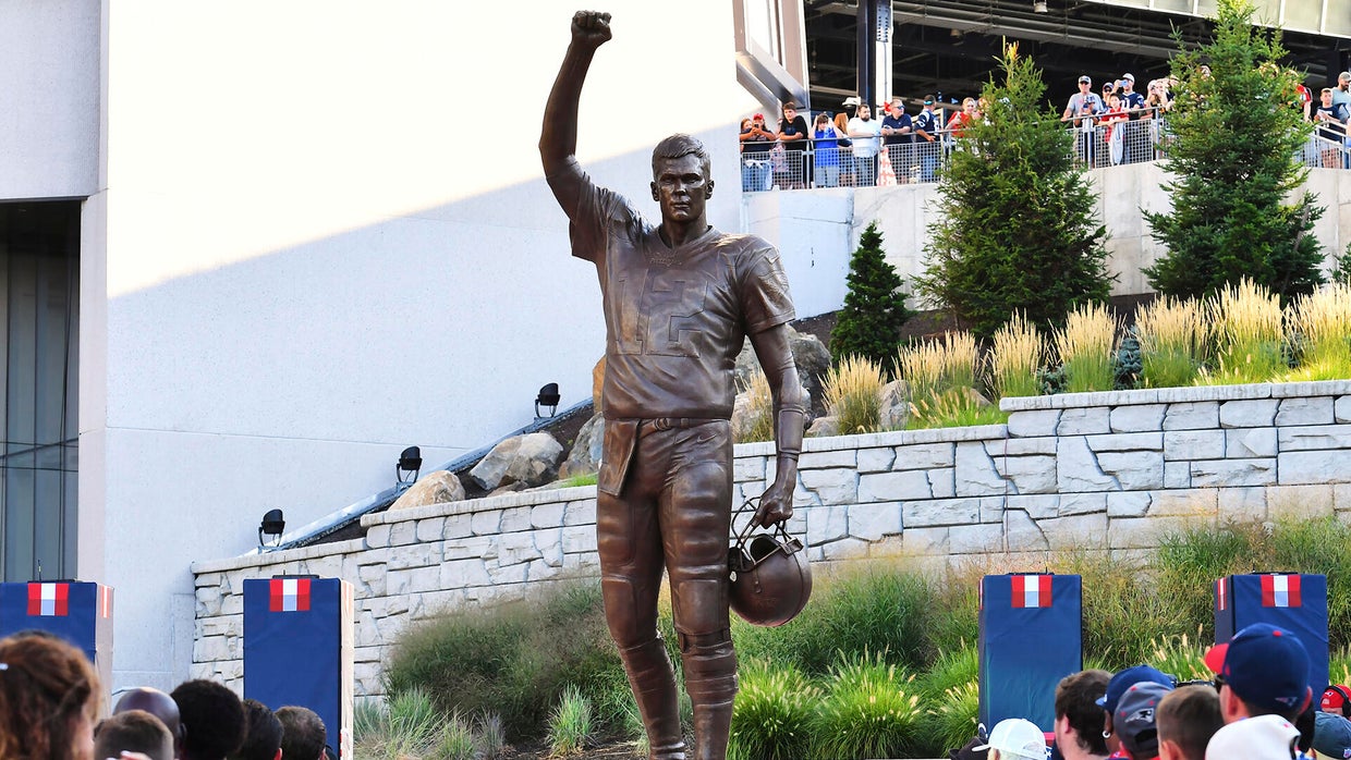 Tom Brady statue unveiled by New England Patriots outside Gillette ...