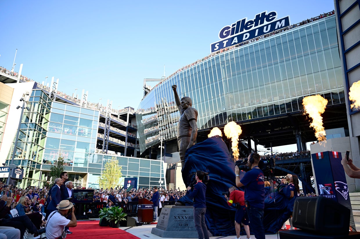 Photos: Tom Brady statue unveiled by Patriots outside Gillette Stadium