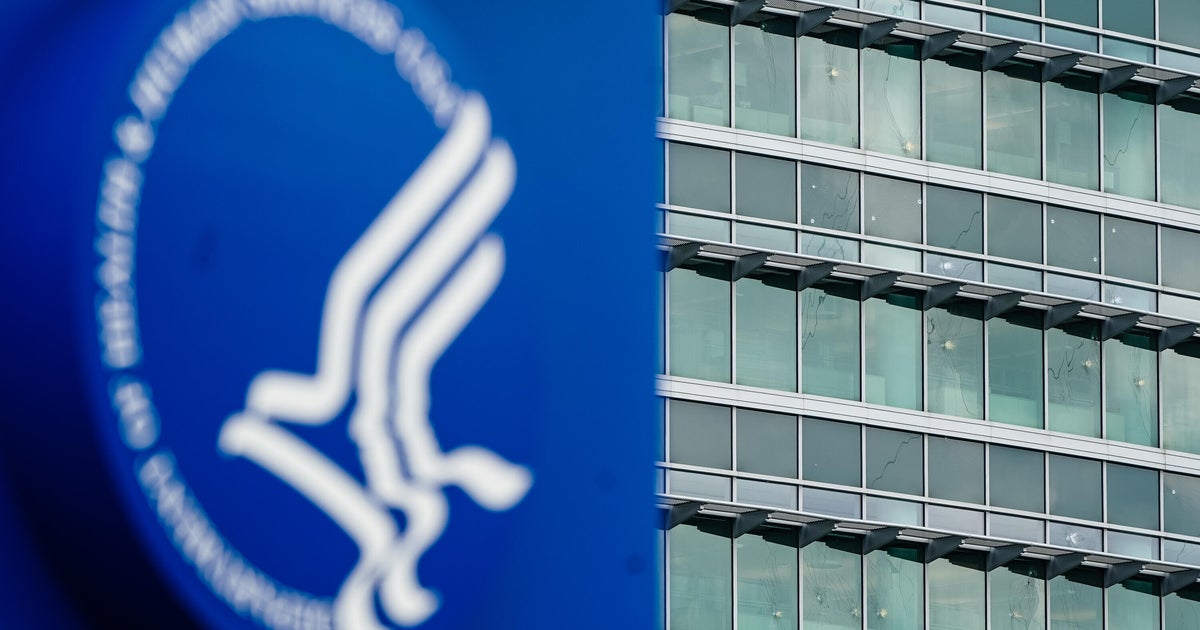 CDC workers return to headquarters weeks after deadly shooting - CBS ...