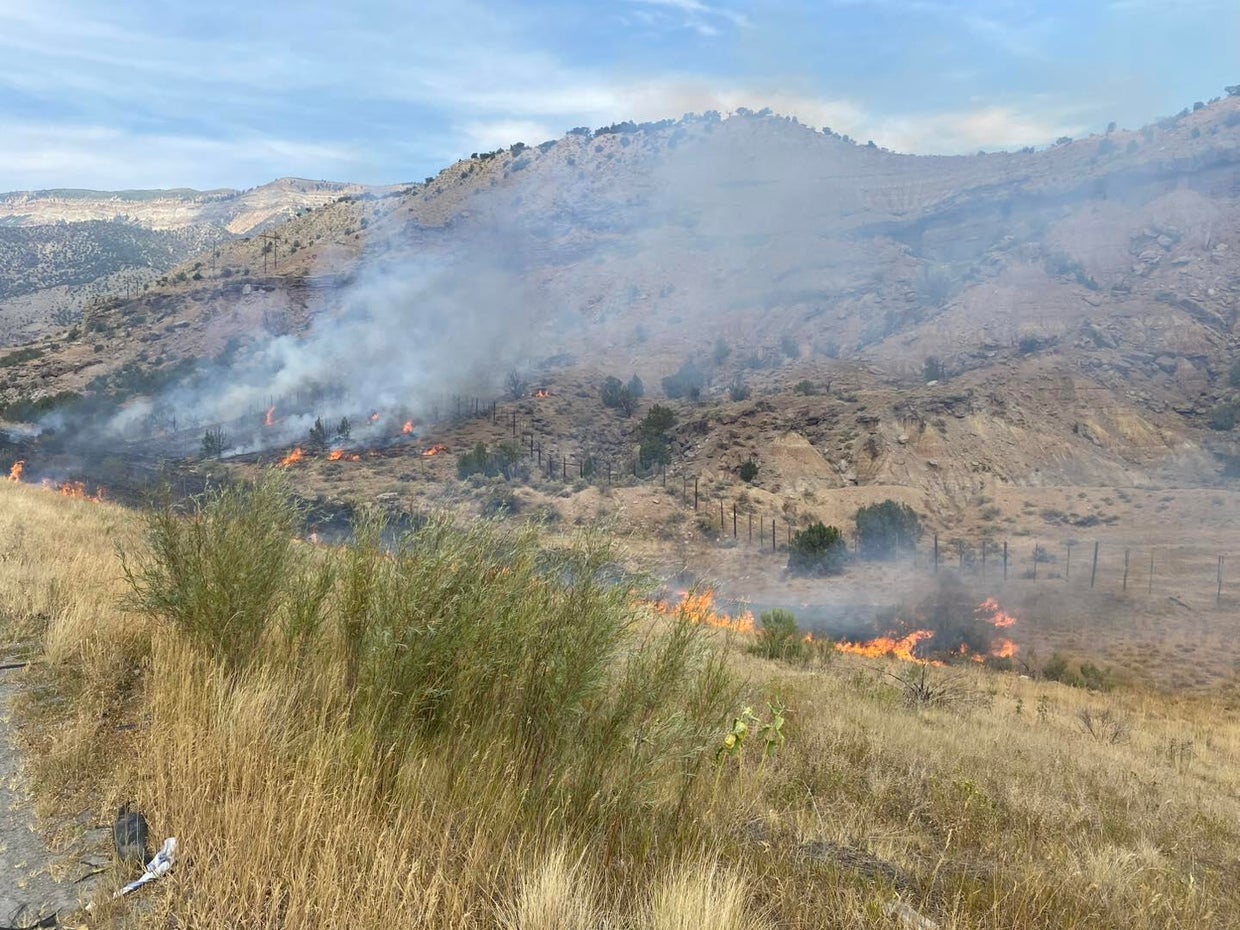 Wildfire forced closure of westbound lanes of Colorado's I-70 between ...