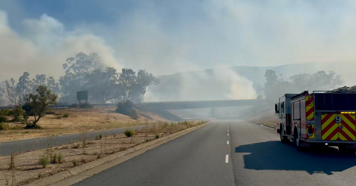 Edgewood Fire in Woodside shut down Interstate 280, several homes ...