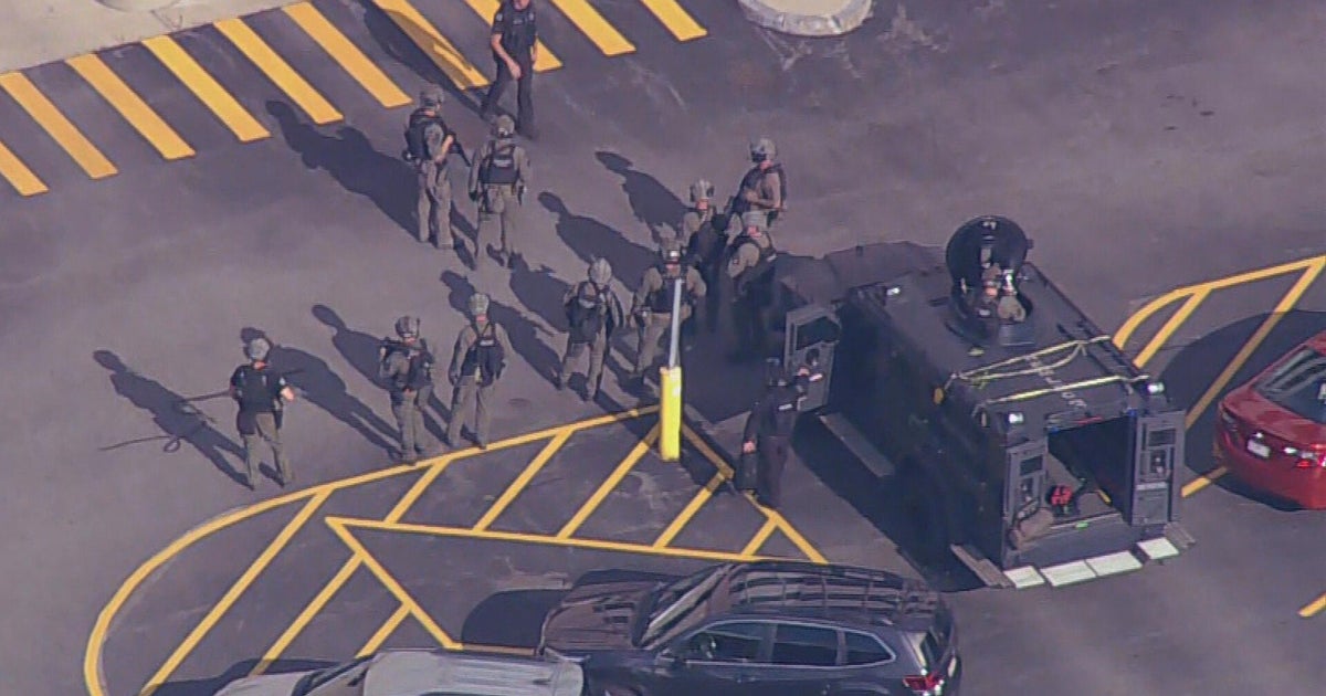 UMass Lowell campus lockdown lifted after report of man possibly armed ...