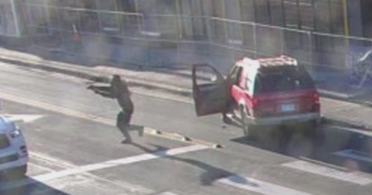 Man charged in Minneapolis carjacking, crash that killed 2 women - CBS ...