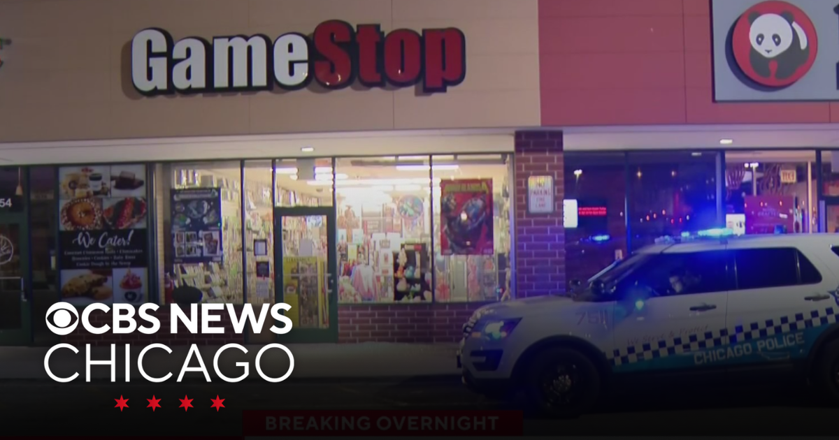 4 Chicago GameStop stores targeted in a month - CBS Chicago