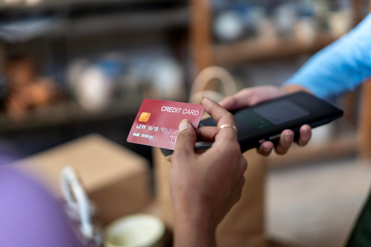 5 effective ways to curb your credit card spending this fall, according ...