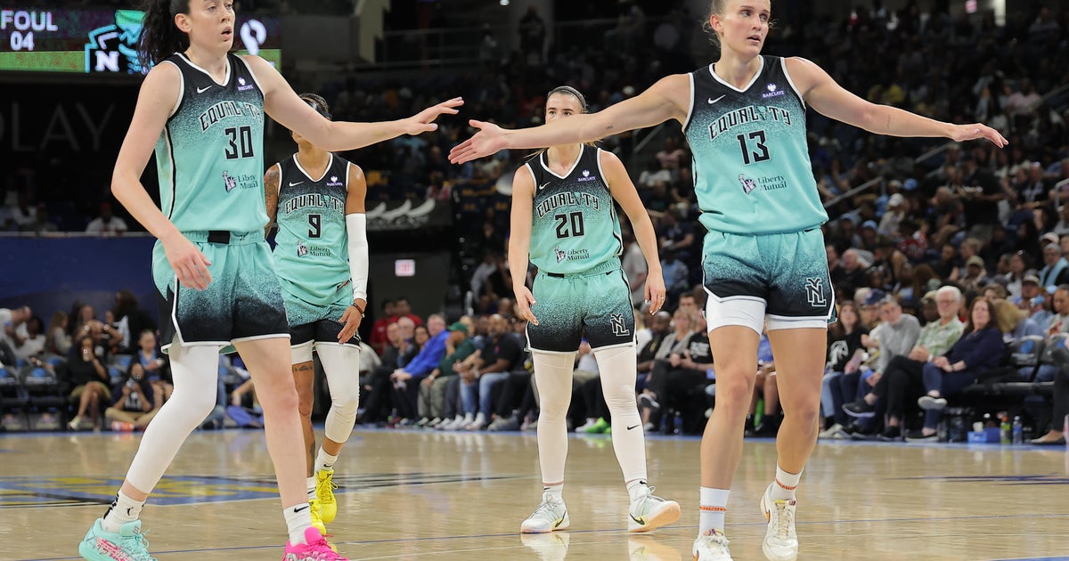 Breanna Stewart scores 24 points and Liberty beat Sky 91-86 to finish ...