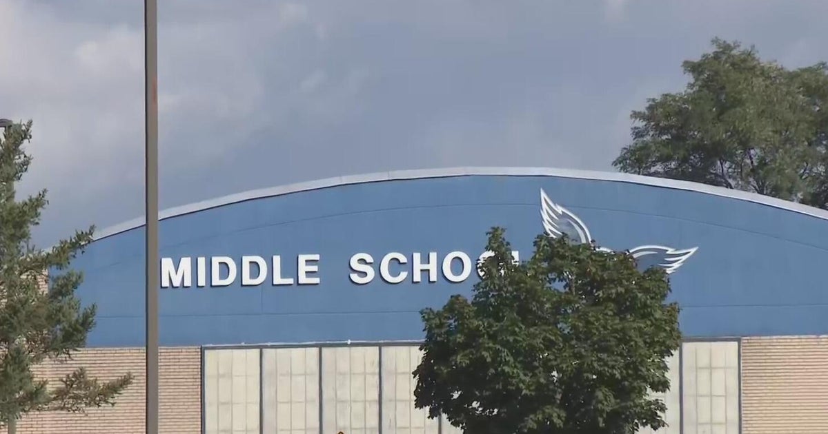 Pennsylvania teacher charged with sending explicit photos and messages ...
