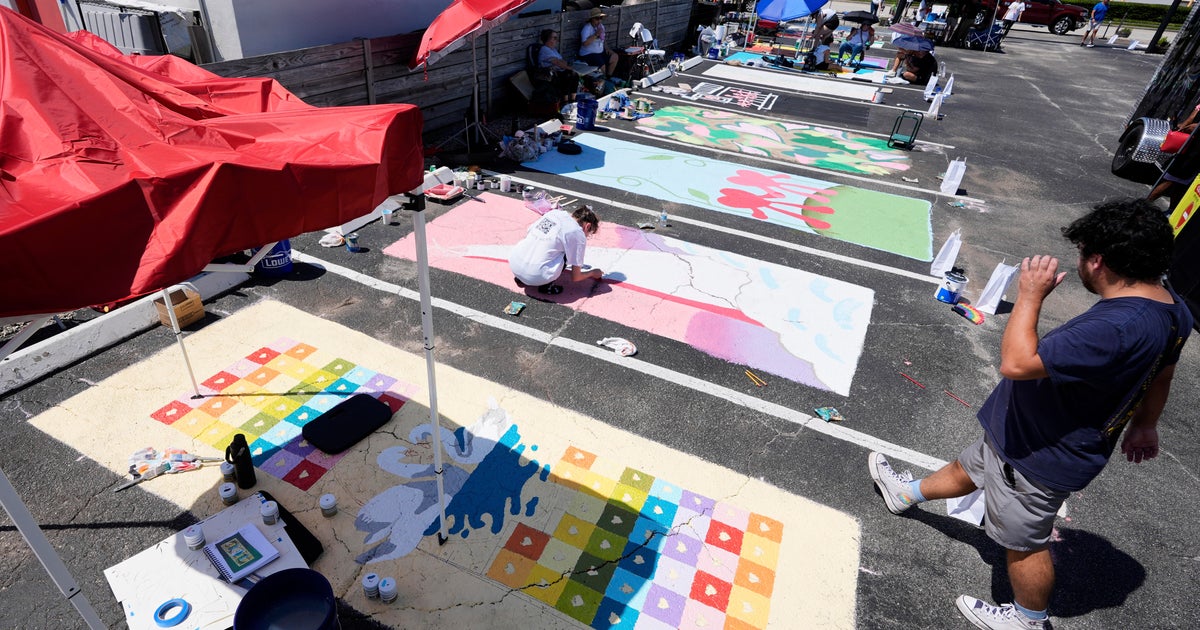 Orlando Restaurant's Rainbow Parking Protest | Florida News - News Usa ...