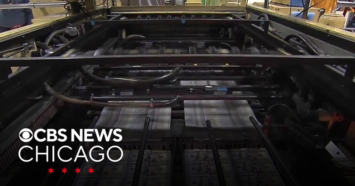 Federal reserve issues first rate cut since December 2024 - CBS Chicago