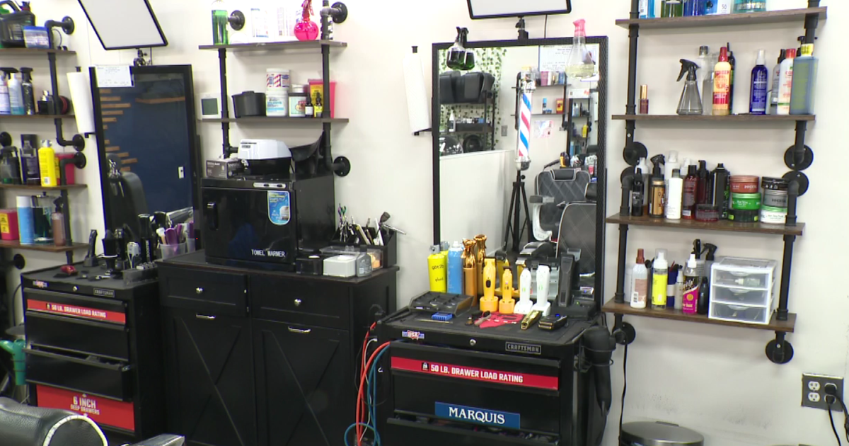United Way invests in haircuts that are changing lives - CBS Baltimore
