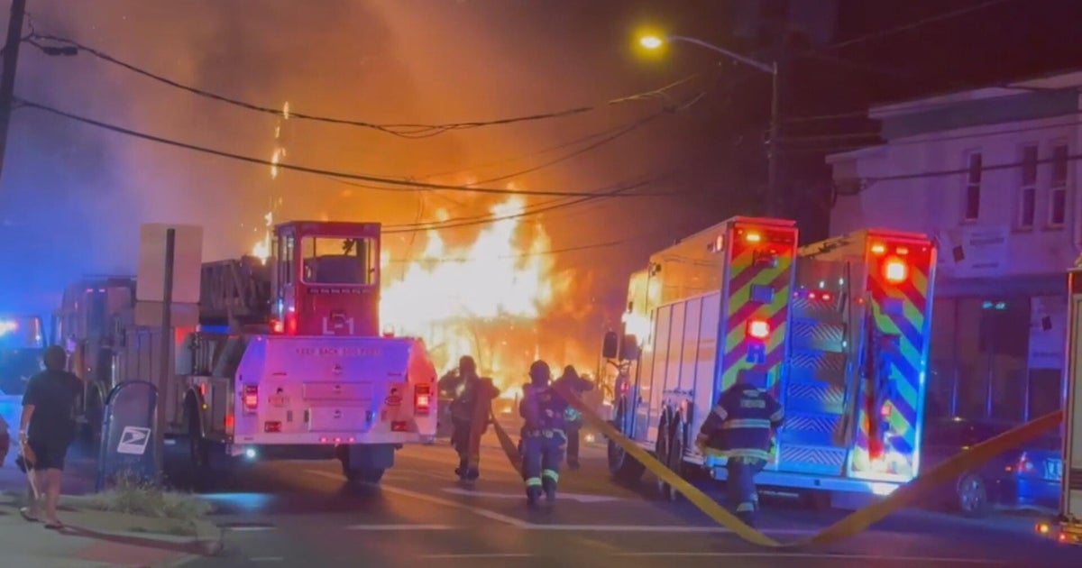 Trenton, New Jersey fire kills 18-year-old, destroys 7 homes - CBS ...