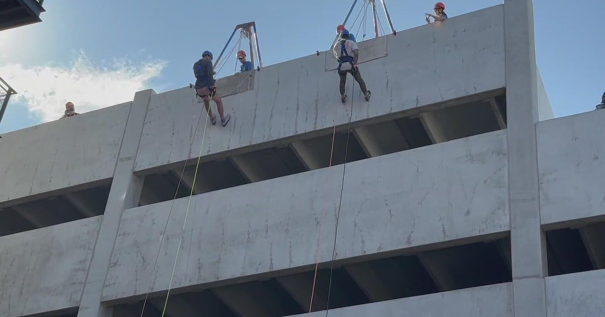 Northern Coloradans rappel for a cause with Rope for Hope event - CBS ...