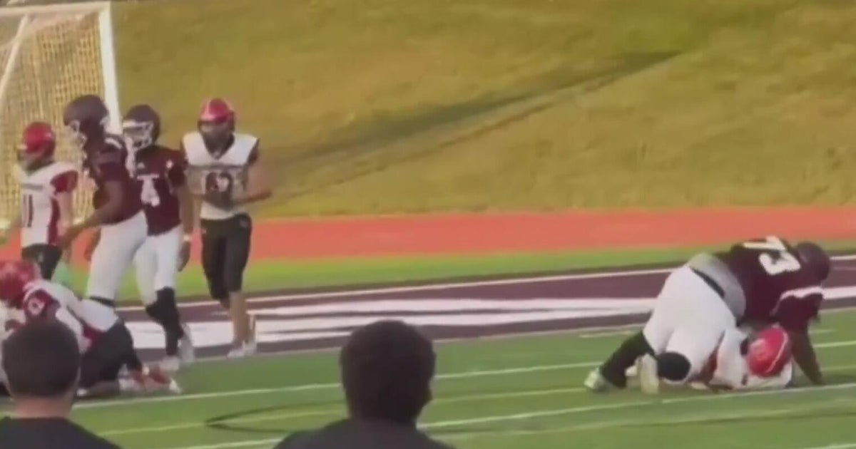 Michigan high school football player jumps on opponent, fractures his ...