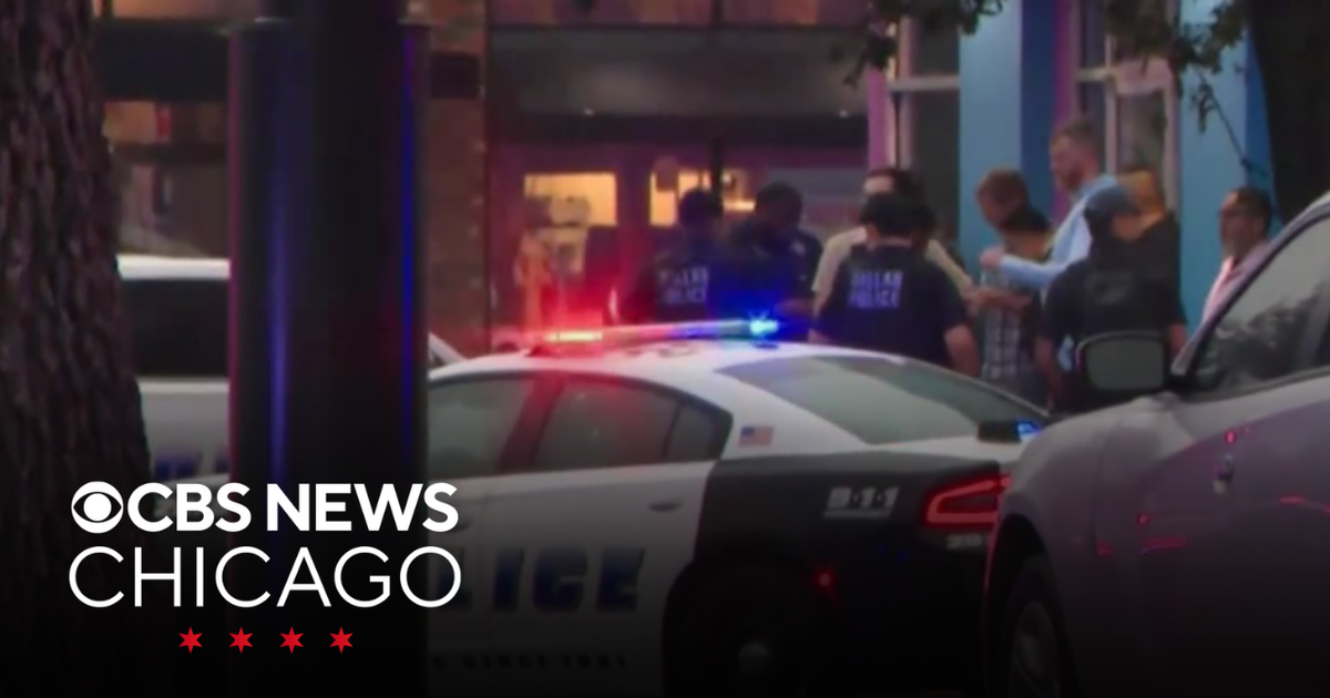 Investigators say sniper fired at ICE facility in Dallas - CBS Chicago