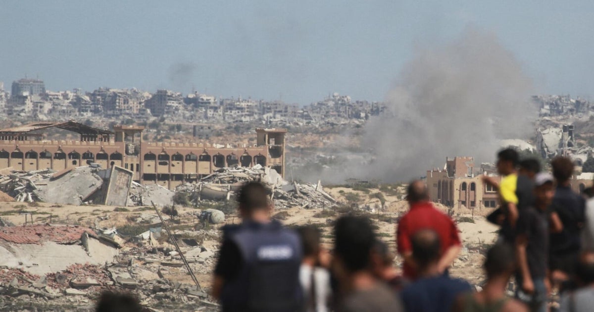 World awaits Hamas' response to Trump's proposed peace plan - CBS News