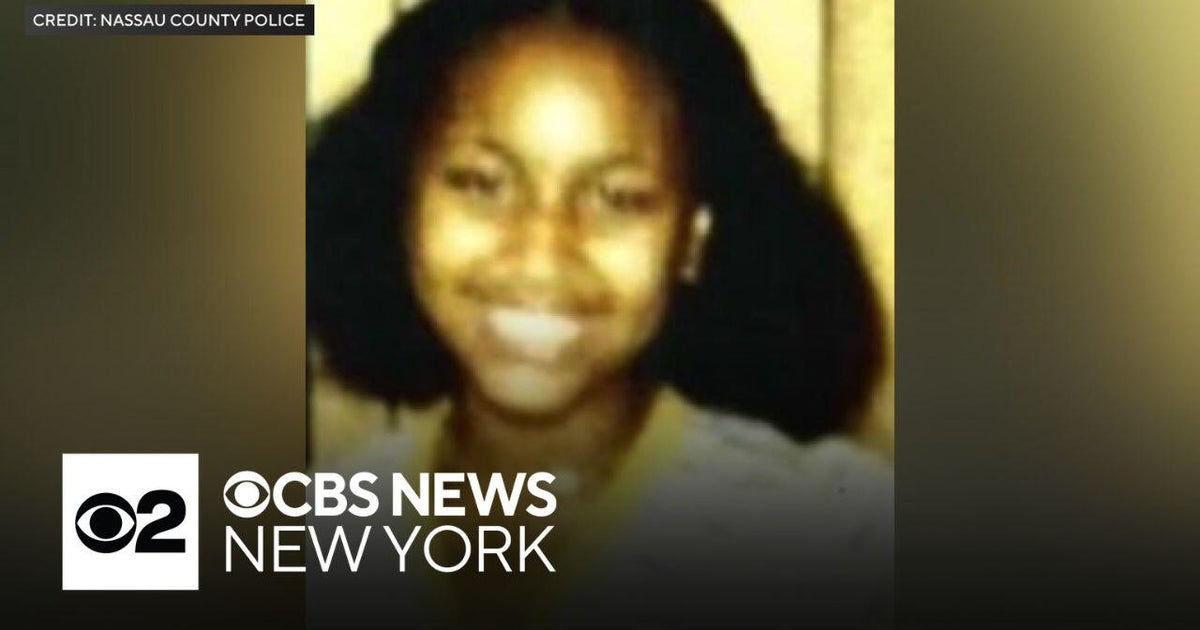 Victim in 1982 cold case identified as Queens teenager - CBS New York