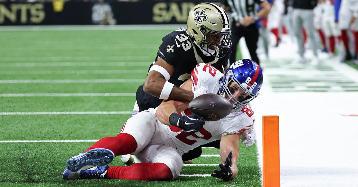 Giants commit 5 turnovers in ugly loss to previously winless Saints ...