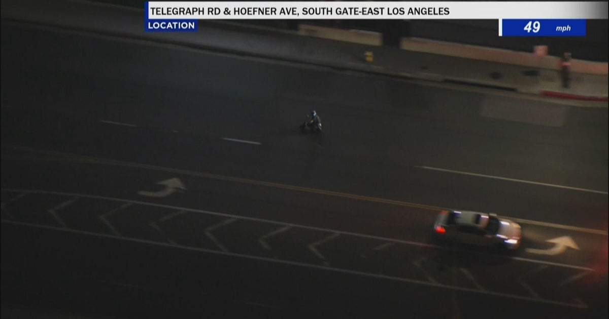 Minibike rider leads police pursuit through Los Angeles County - CBS ...