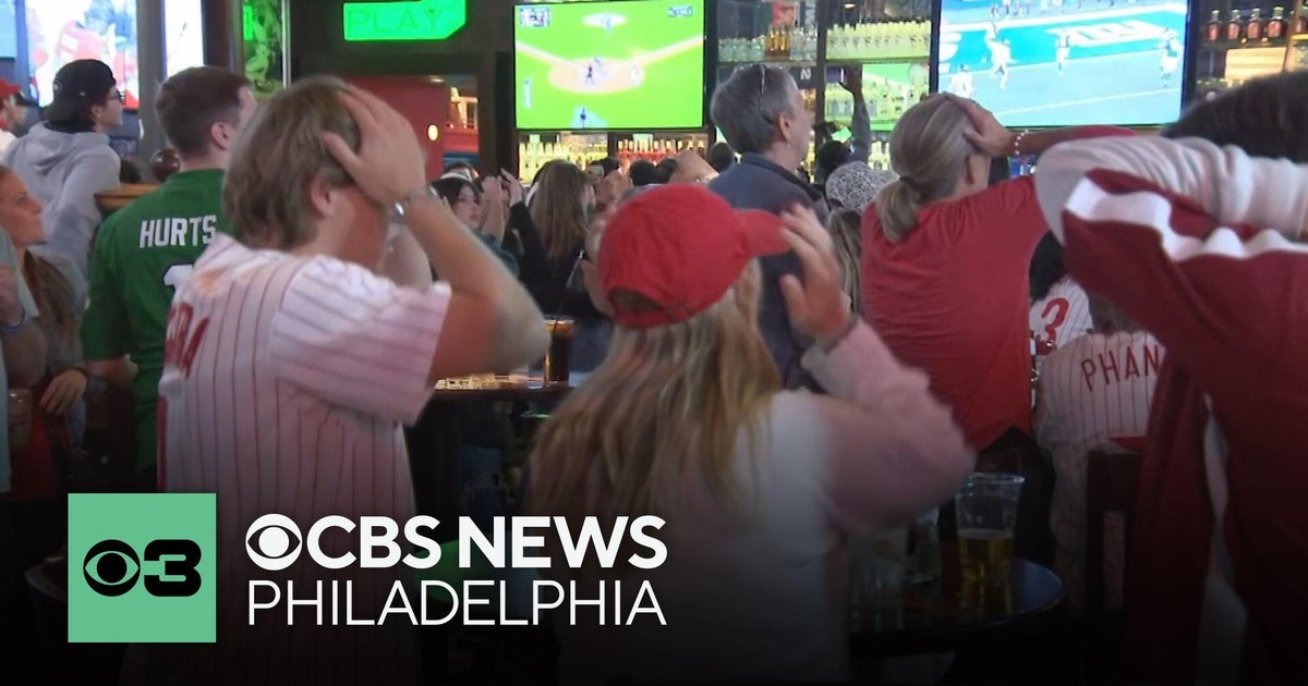 Philadelphia Phillies fans crushed as team loses to Dodgers in NLDS ...