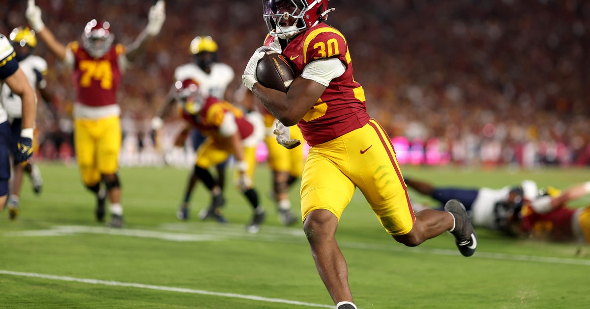 King Miller powers hard-nosed USC to a 31-13 victory over No. 15 ...