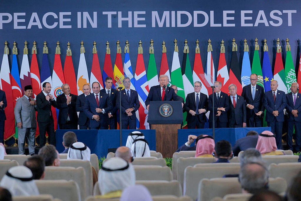 Trump, world leaders sign Gaza peace deal after Hamas frees all living ...