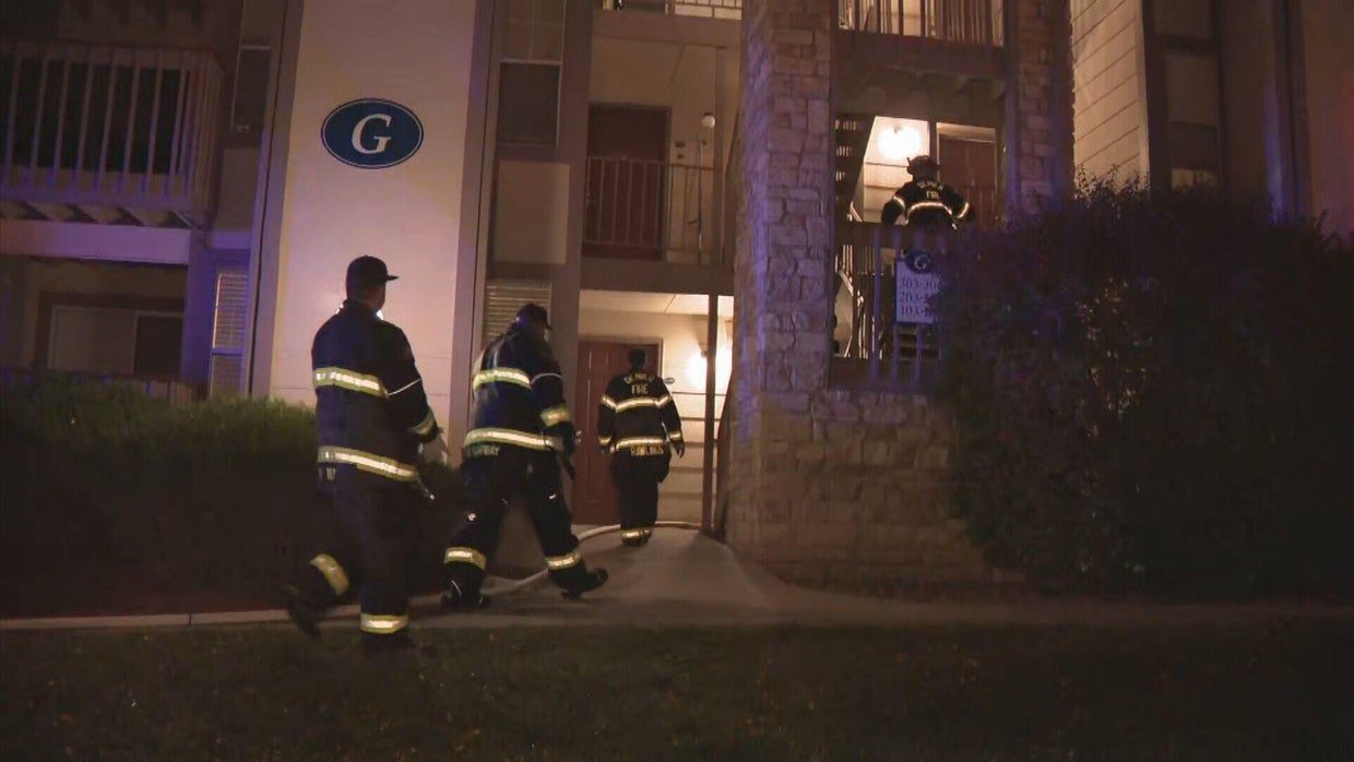 Denver firefighters rush to burning apartment before dawn Friday - CBS ...
