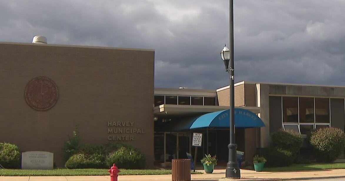 Harvey mayor responds after 69 city employees furloughed amid financial ...