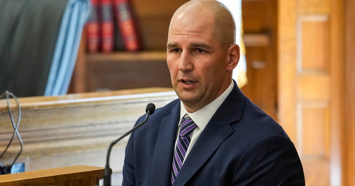 Newly discovered texts from fired Karen Read investigator Michael ...