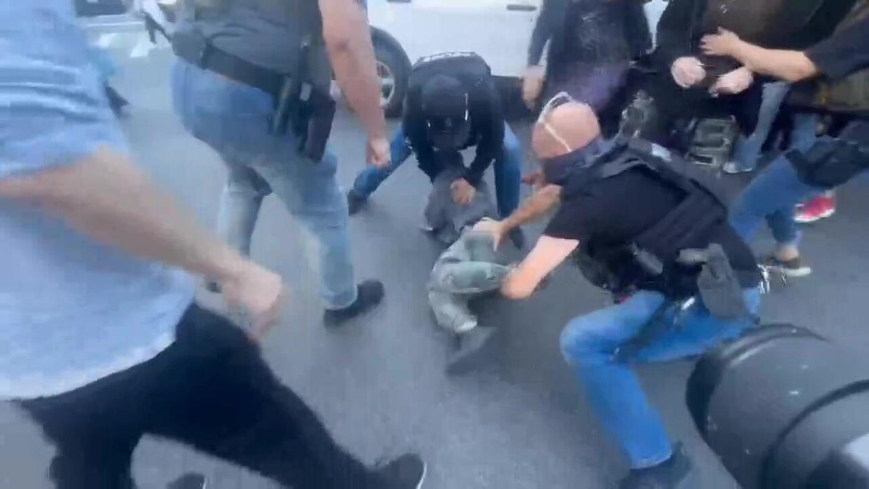 ICE raid on NYC's Canal Street picked up street vendors, some with ...