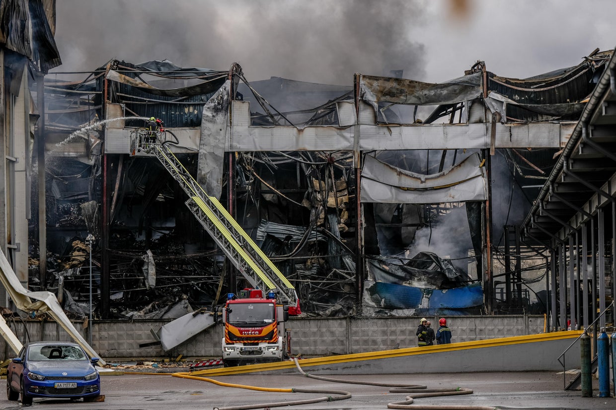 At least 4 killed in Ukraine after Russian missile and drone attacks ...