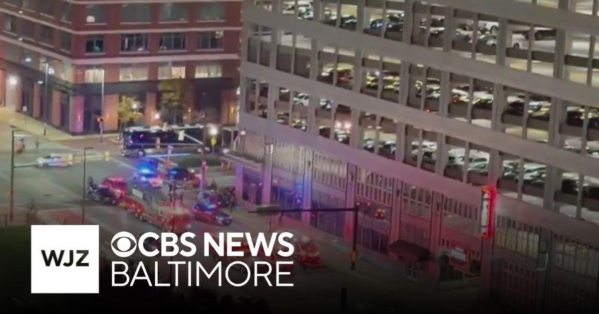 5 hit by car in Baltimore's Inner Harbor - CBS Baltimore