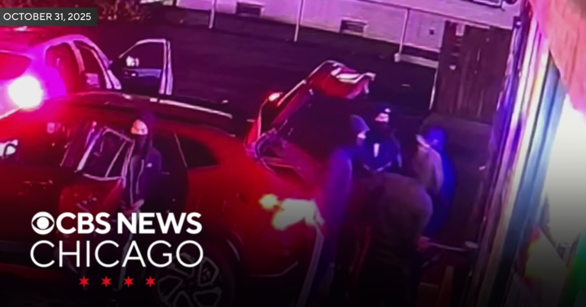 Burglary crew target southwest suburban businesses - CBS Chicago