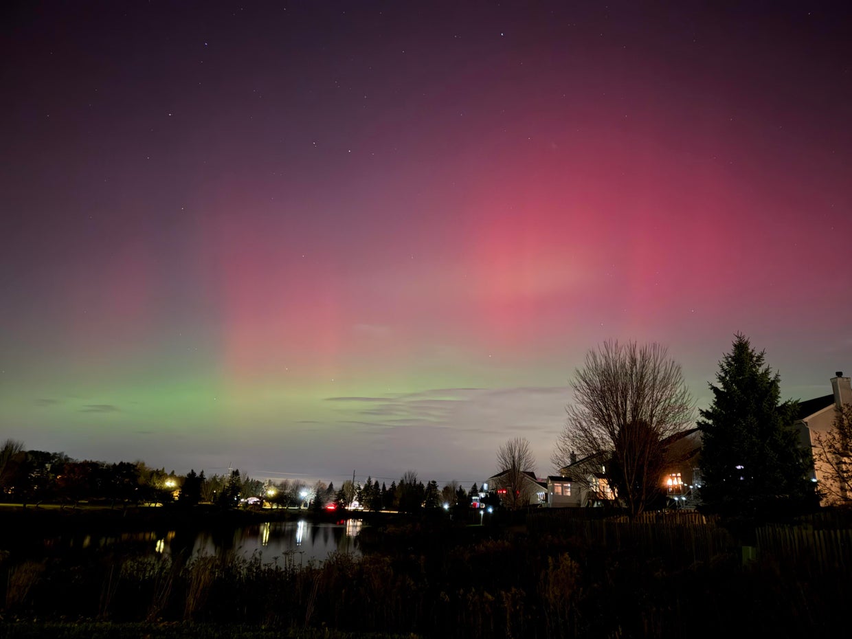 Chicago area bathed in northern lights