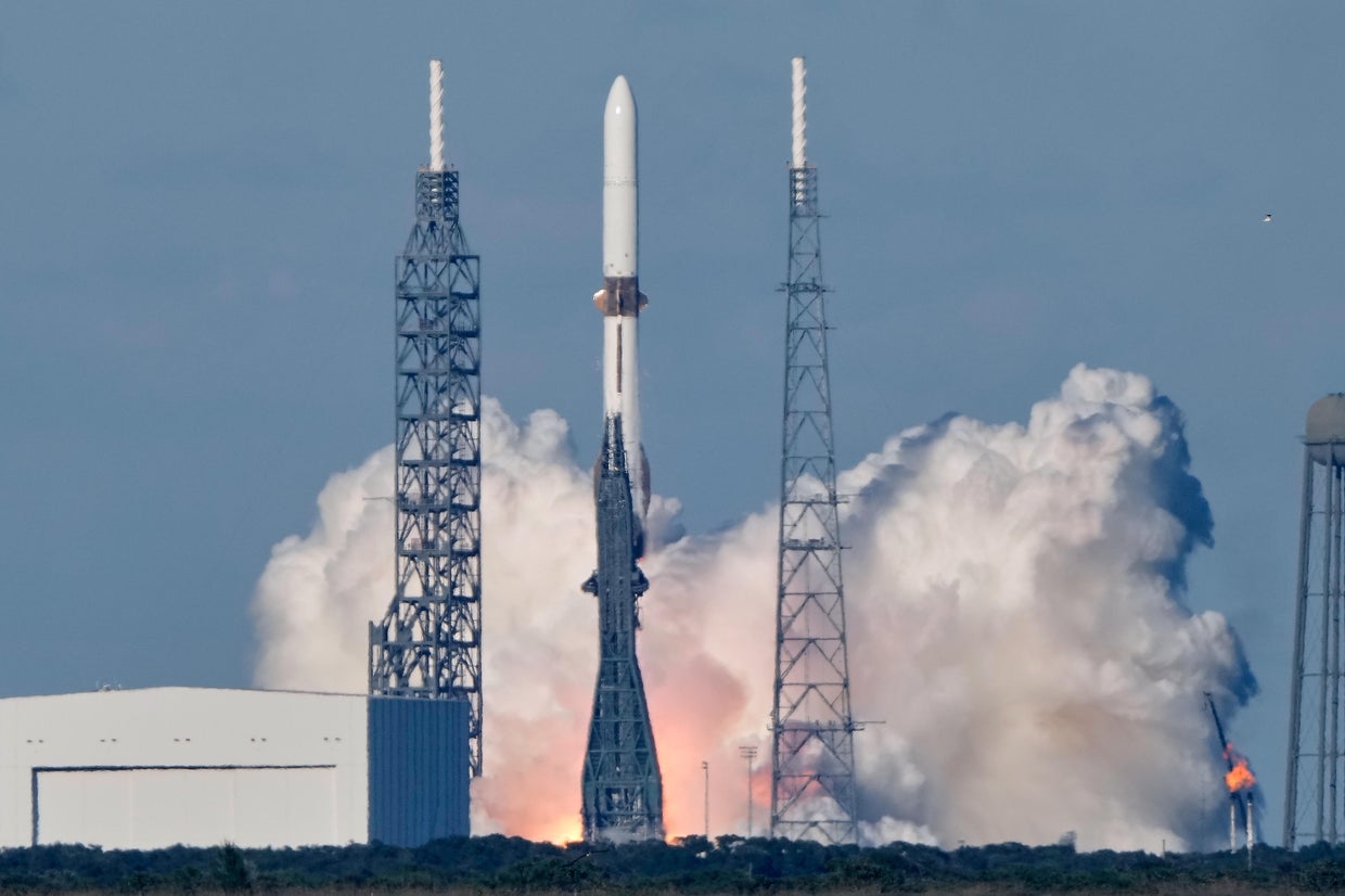 Blue Origin launches twin NASA Mars probes in second flight of New ...