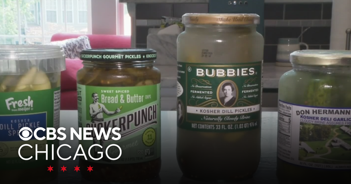 Dietitians tout the health benefits of pickles - CBS Chicago