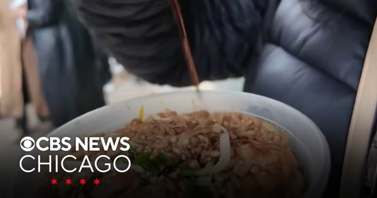New Yorkers have final chance to try fried rice from trunk of car - CBS ...