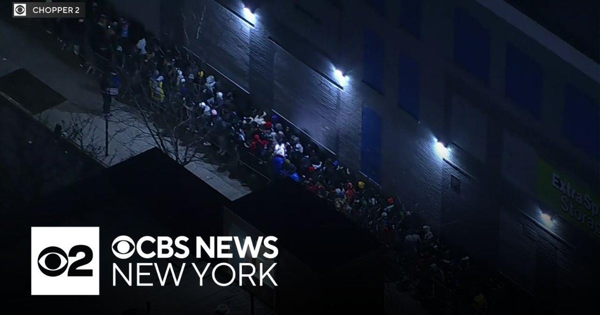 Auditions for Druski show draws huge crowd in Brooklyn - CBS New York