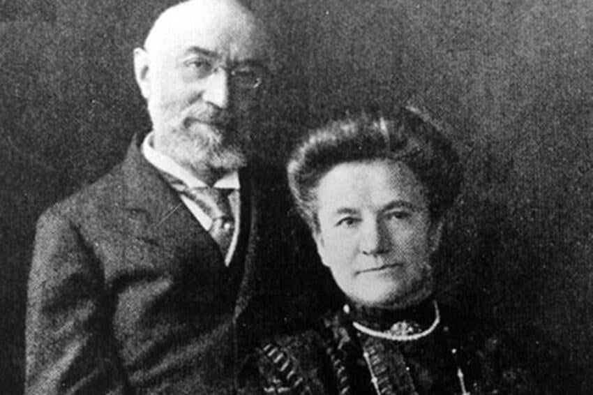 Gold watch belonging to couple who died together on the Titanic sells ...