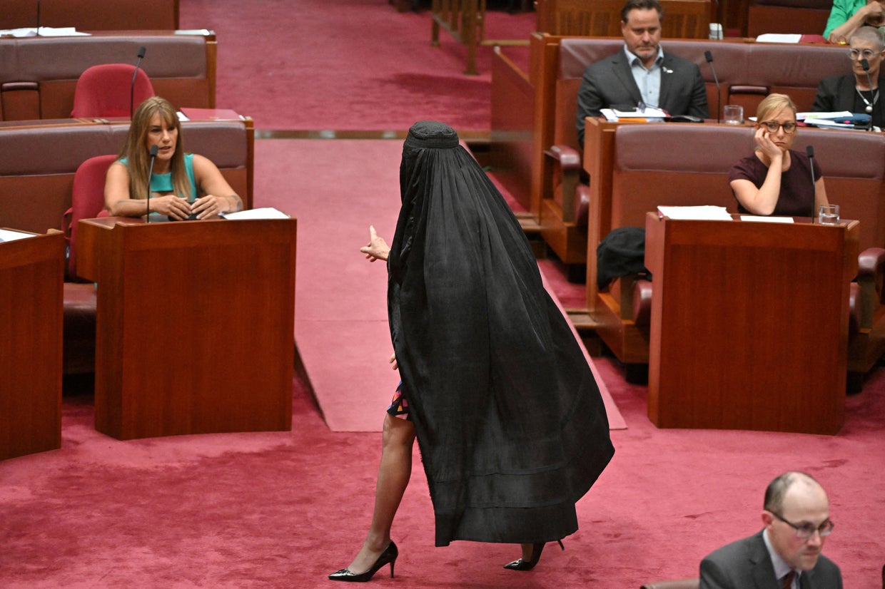 Australian far-right Senator Pauline Hanson slammed for wearing burqa ...
