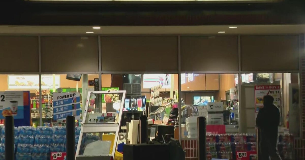 Euless police searching for suspects in ATM smash-and-grab at 7-Eleven ...