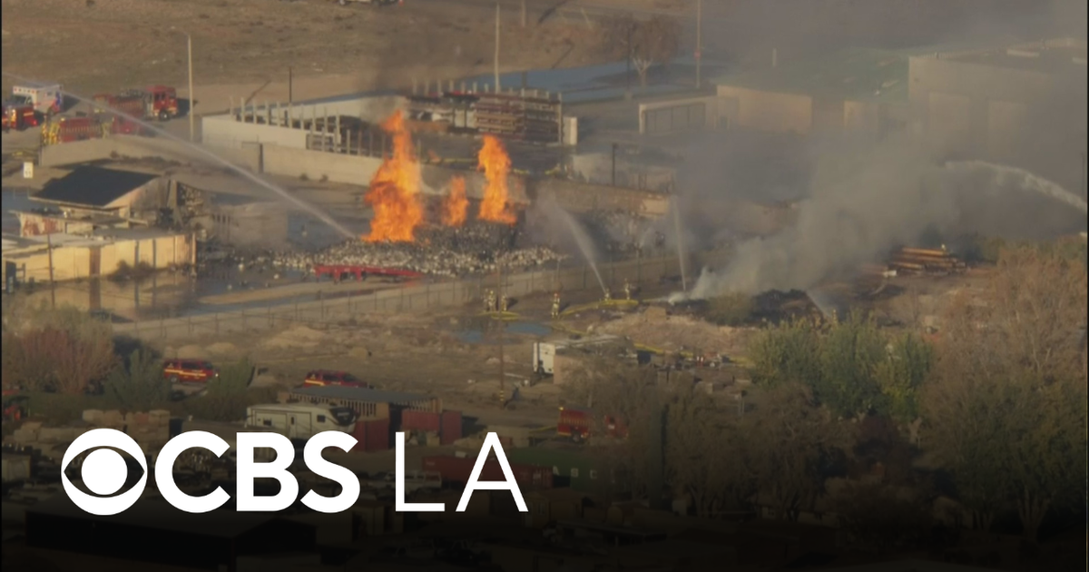 Lancaster propane facility catches on fire - CBS Los Angeles
