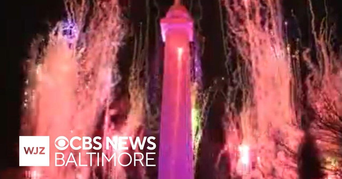 Baltimore kicks off holidays with 54th-annual Washington Monument ...