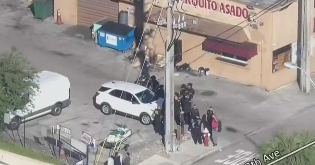 Man surrenders after standoff in Hialeah - CBS Miami