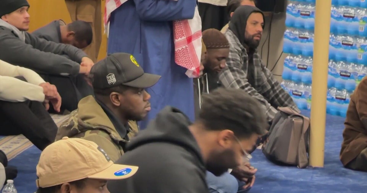 In effort to combat biases, Colorado mosque invites community into ...