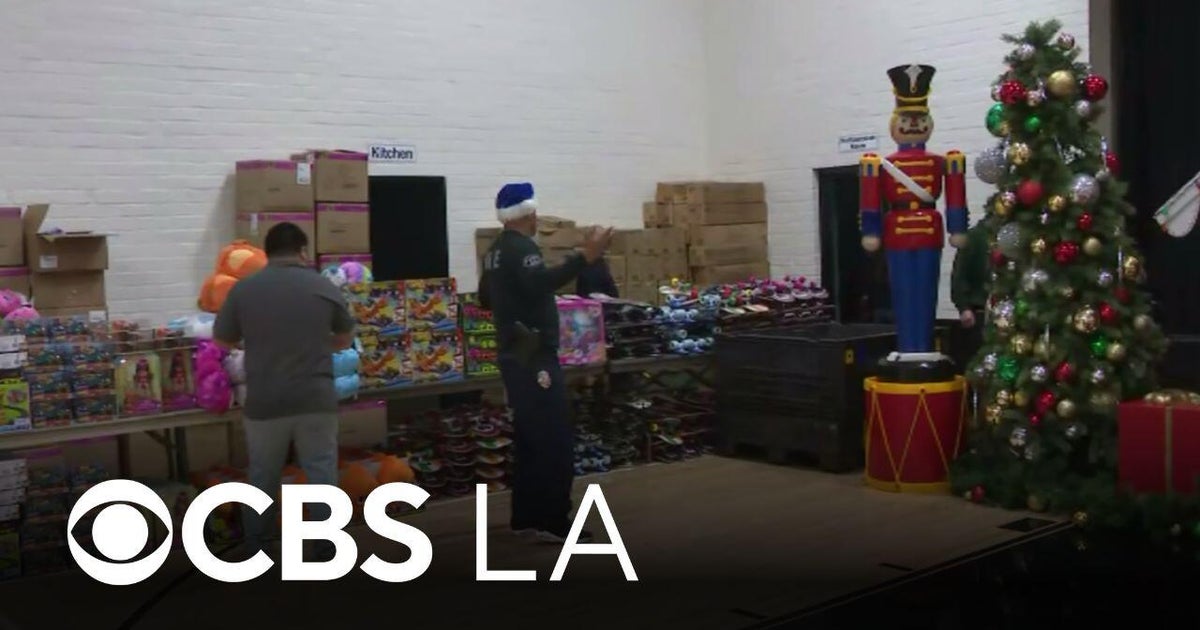 LAPD Gives Away Thousands of Toys at Annual Pacoima Giveaway - CBS Los ...