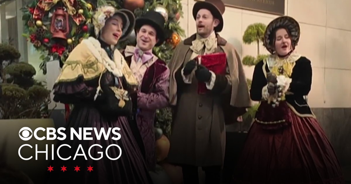 Spreading Holiday Cheer With The Yuletide Carolers Cbs Chicago