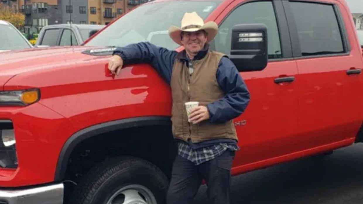 Retired Twin Cities police officer killed while helping stranded ...