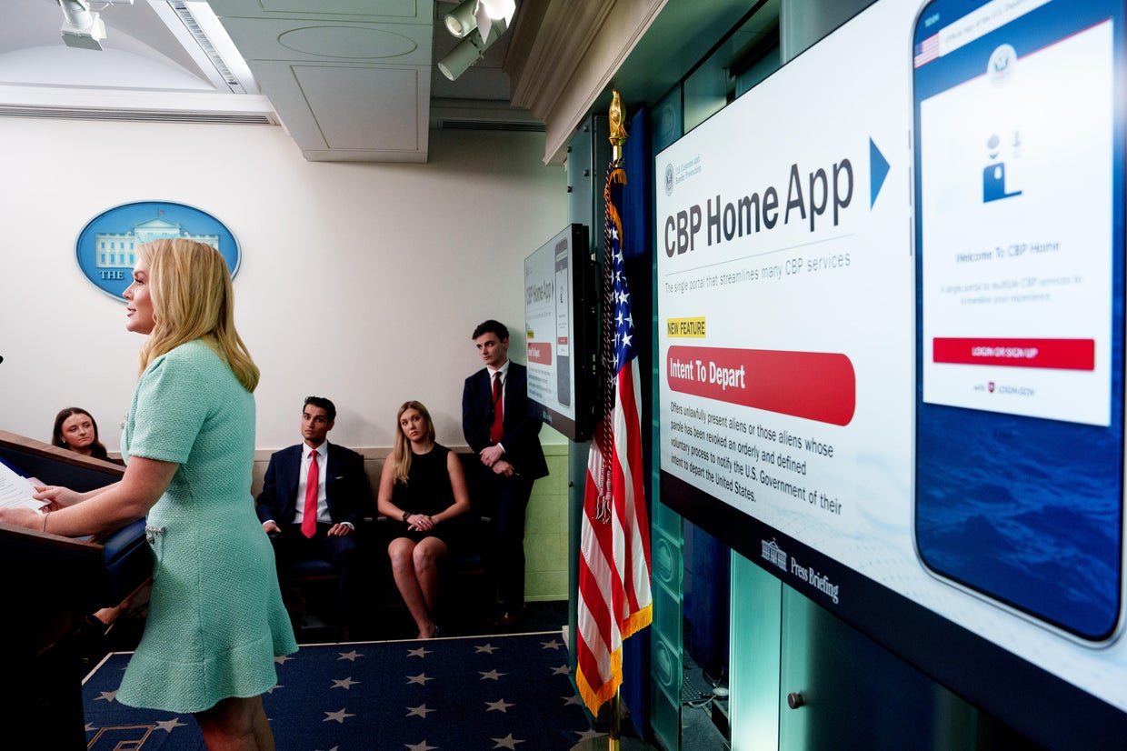 DHS increases offer for undocumented migrants to $3000 if they ...